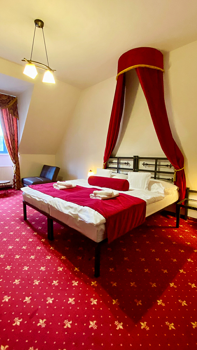 Grand Vígľaš Castle Review – Wedding Venue in Slovakia