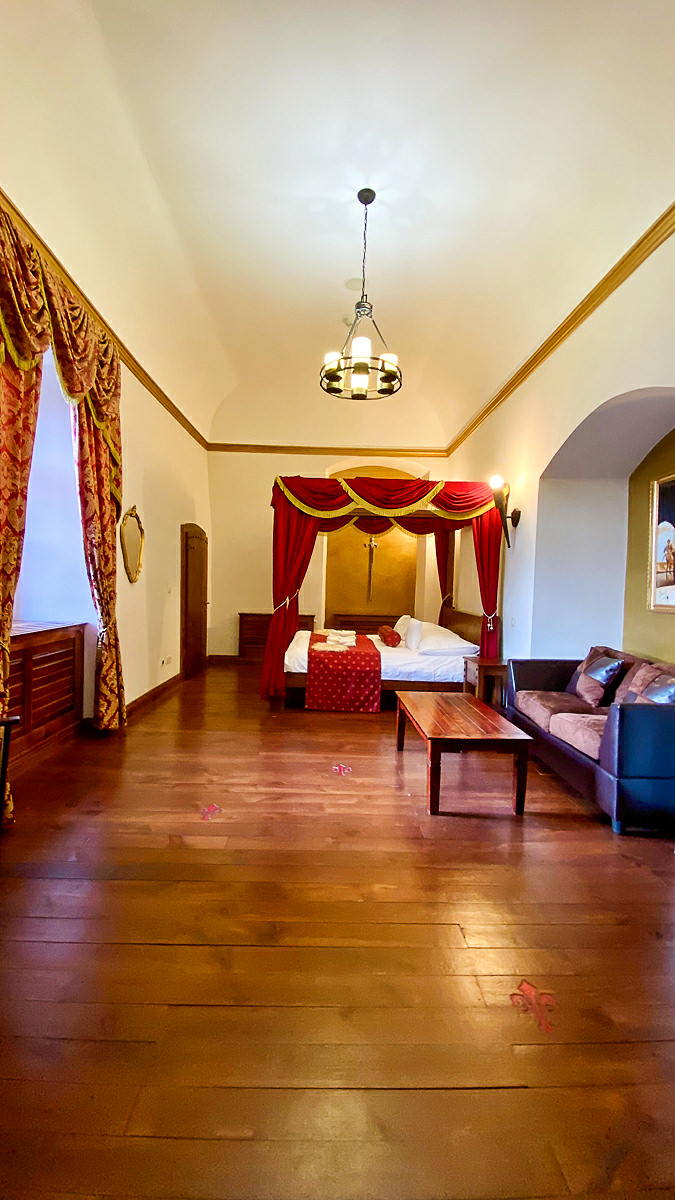 Grand Vígľaš Castle Review – Wedding Venue in Slovakia